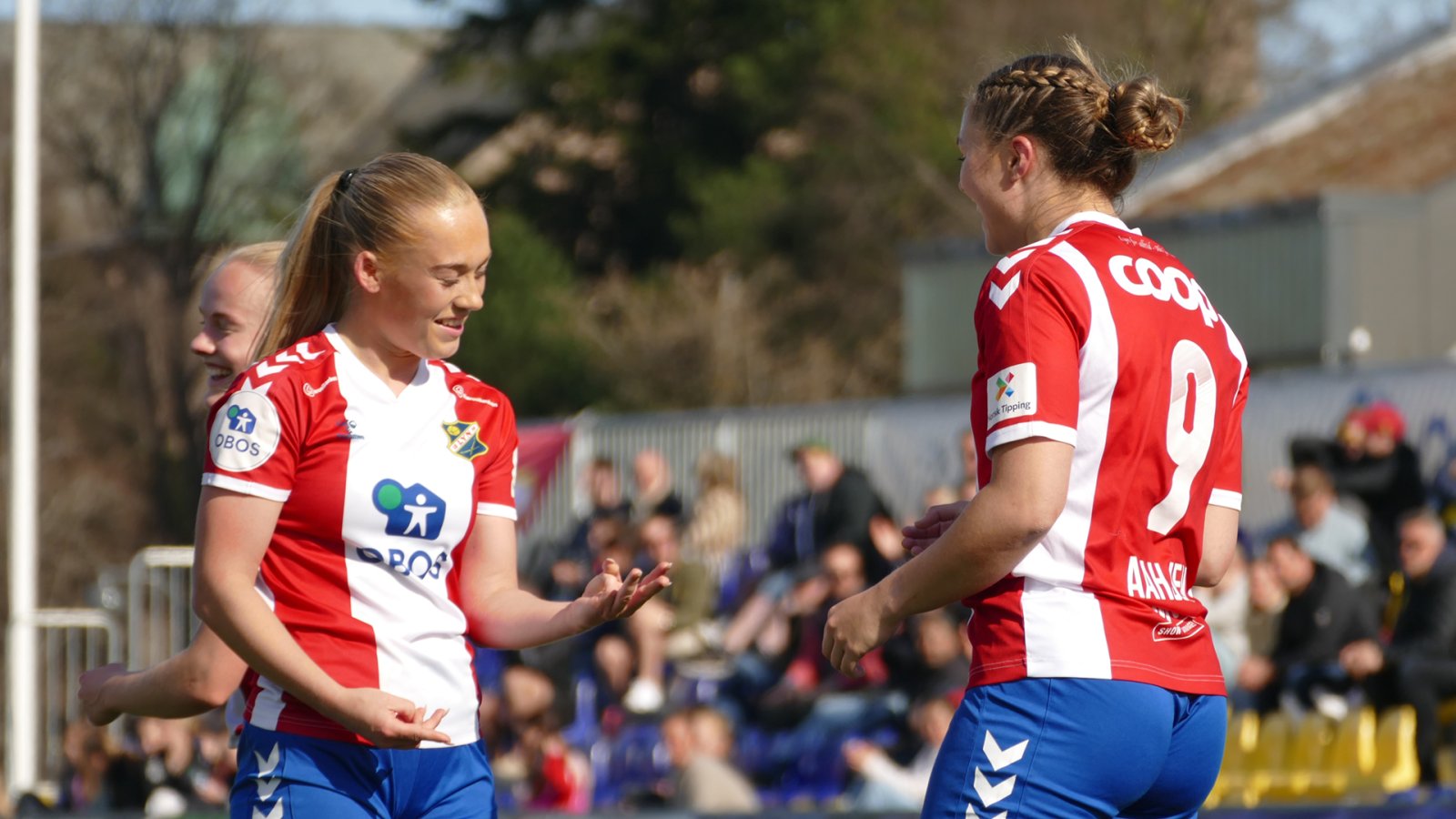 AAHJEM HAT-TRICK MOT LSK KVINNER / Lyn Fotball Damer