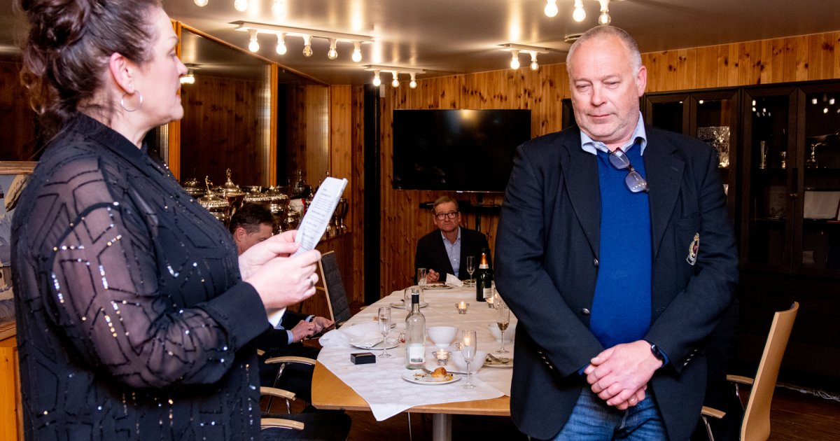 CORNELIUSSEN MED UTMERKELSE FRA SFK LYN / Lyn Fotball Damer